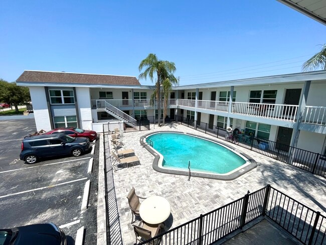 Westgate Manor Apartments for Rent with a Walk-In Closet - Saint Petersburg, FL - Updated Today ...