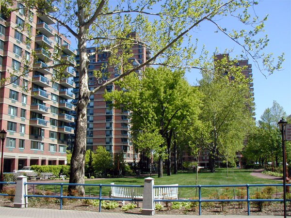 Manhattan Park Apartments - 10-40 River Rd New York, NY | Apartments.com