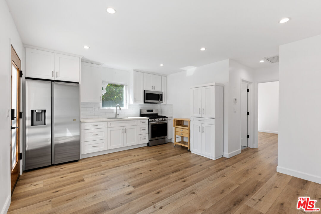 4217 Moore St, Los Angeles, CA 90066 - House Rental in Los Angeles, CA ...