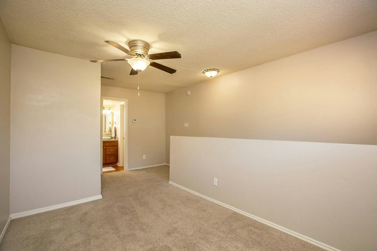 400 W St Elmo Rd Unit 3-3009, Austin, TX 78745 - Room for Rent in ...