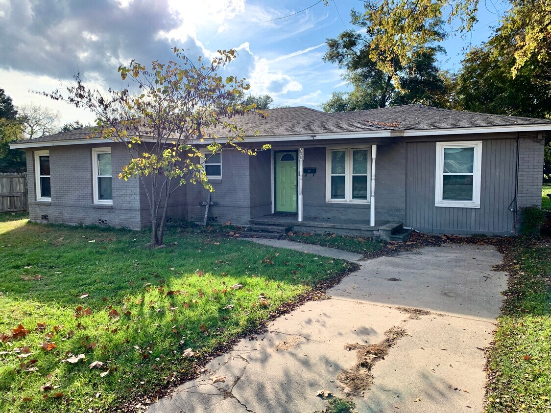 208 Reierson Ave, Athens, TX 75751 - House Rental in Athens, TX ...