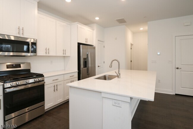 349 Main, Singac, NJ 07424 - Townhome Rentals in Singac NJ | Apartments.com