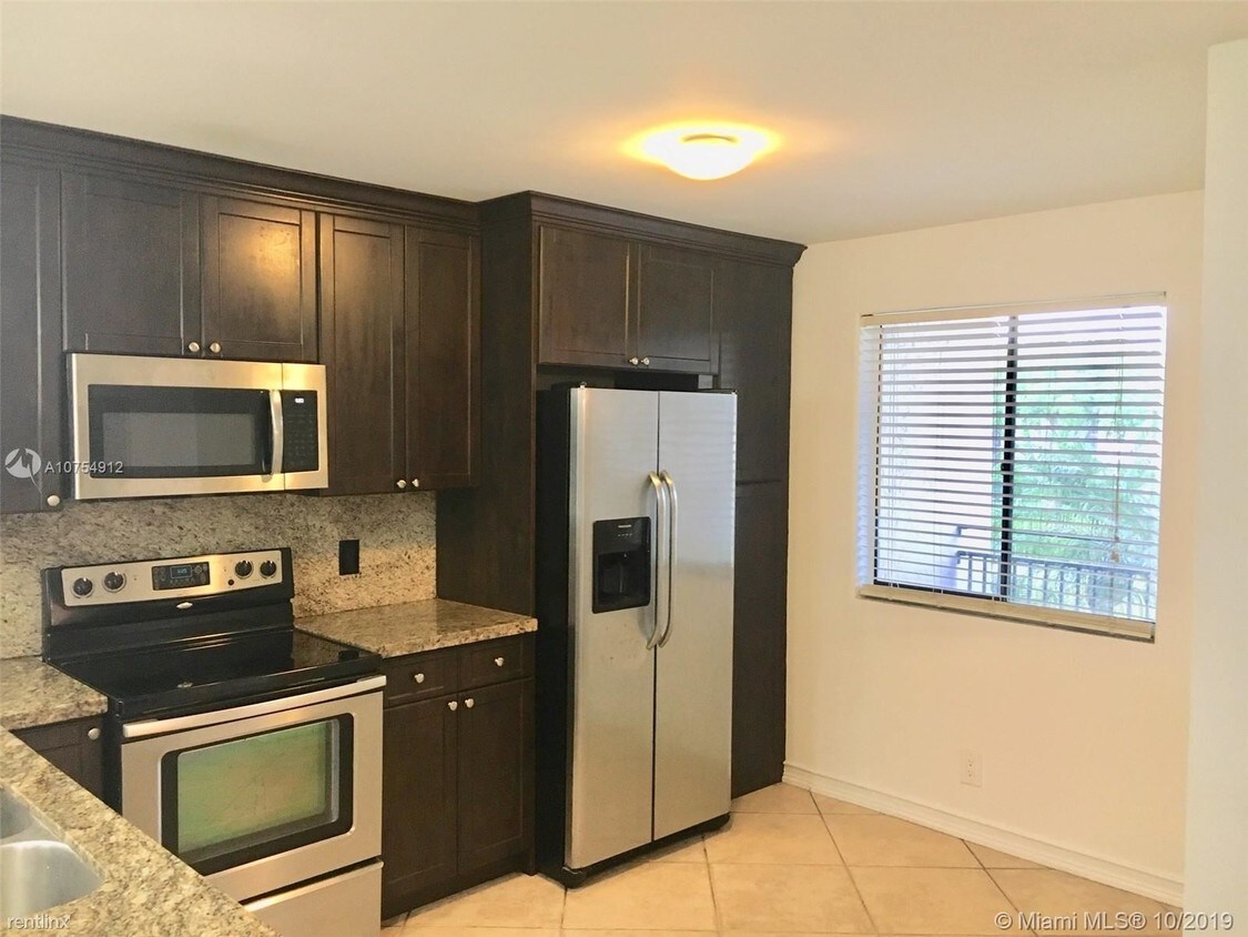 350 Racquet Club Rd, Weston, FL 33326 - Room for Rent in Weston, FL ...