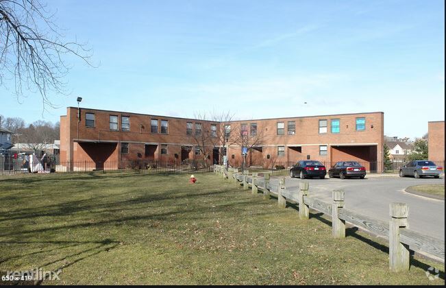 101 Van Block Ave, Hartford, CT 06106 - Townhome Rentals in Hartford CT ...