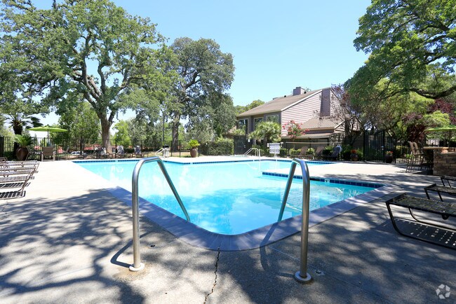 Kirkland Place Apartments for Rent with High Ceilings - Sacramento, CA ...