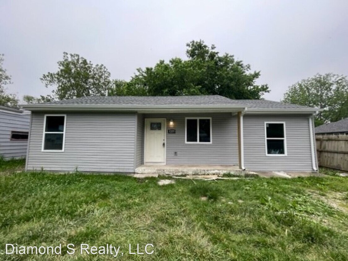 2320 S Kickapoo Ave, Springfield, MO 65804 - House Rental in ...