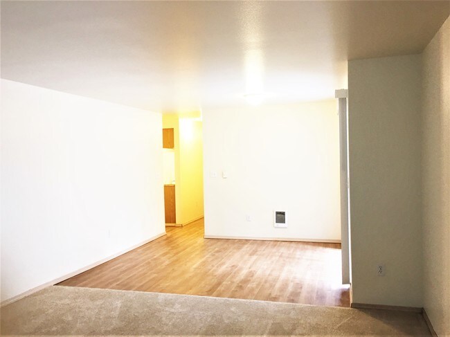 Maple Leaf Plaza Apartments - Seattle, WA | Apartments.com
