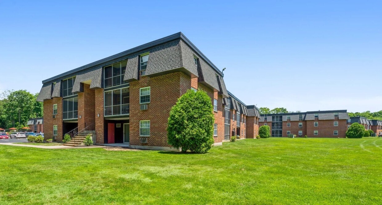 Tatnuck Square Apartments - Alquileres en Worcester, MA | Apartamentos.com