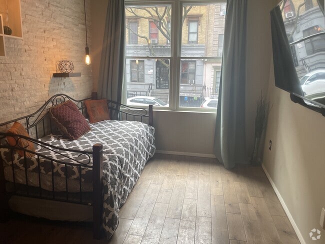 Best Luxury Upper Manhattan Apartments for Rent - New York, NY - 137 ...