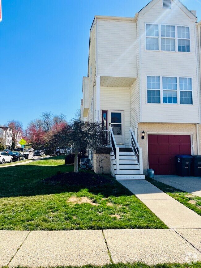 Cardinal View Apartments for Rent with Hardwood Floors - Conshohocken ...