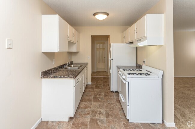 Bay Pointe Apartments - Apartments in Excelsior, MN | Apartments.com