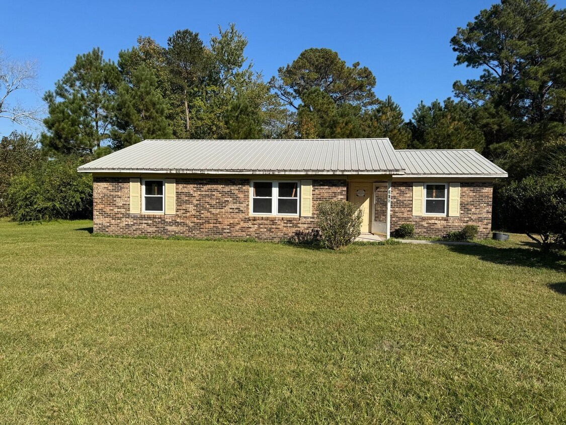 205 Broadway St, Navassa, NC 28451 - House Rental in Navassa, NC ...
