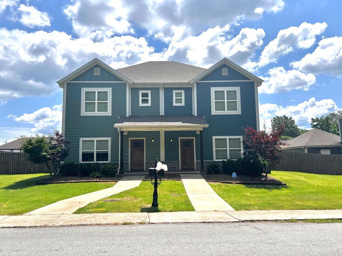 Deane Sang Townhomes - 1708-1782 N Sang Ave Fayetteville, AR 72703 ...