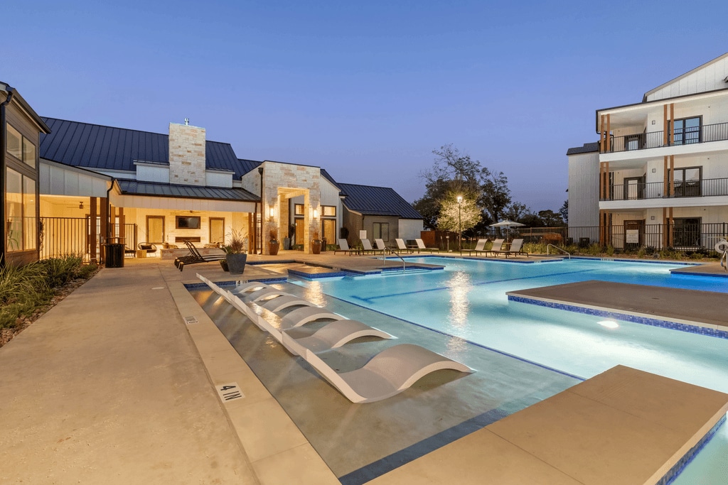 East Vue Ranch Apartments - 460 Bastrop Hwy Sb Austin, TX 78741 ...