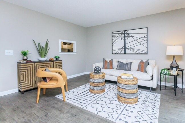 Redlands Apartments for Rent with a Walk-In Closet - Chattanooga, TN ...