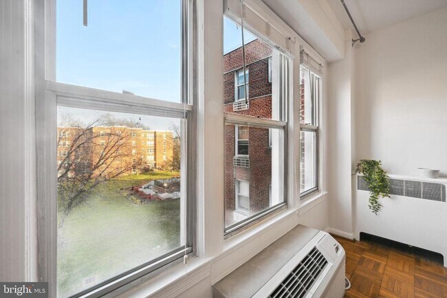 2500 Q St NW Unit 430, Washington, DC 20007 - Room for Rent in ...