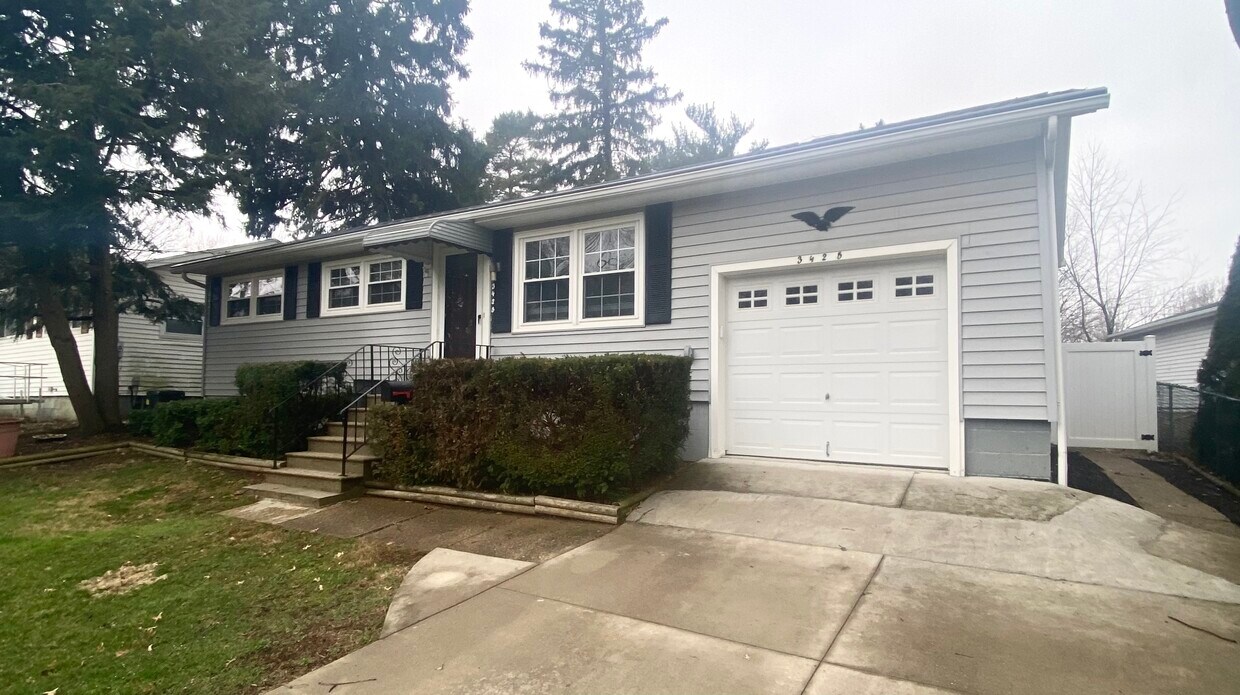 3425 Westview Ave NW, Canton, OH 44709 - House Rental in Canton, OH ...