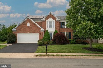 Apartments for Rent with Hardwood Floors in Calverton VA