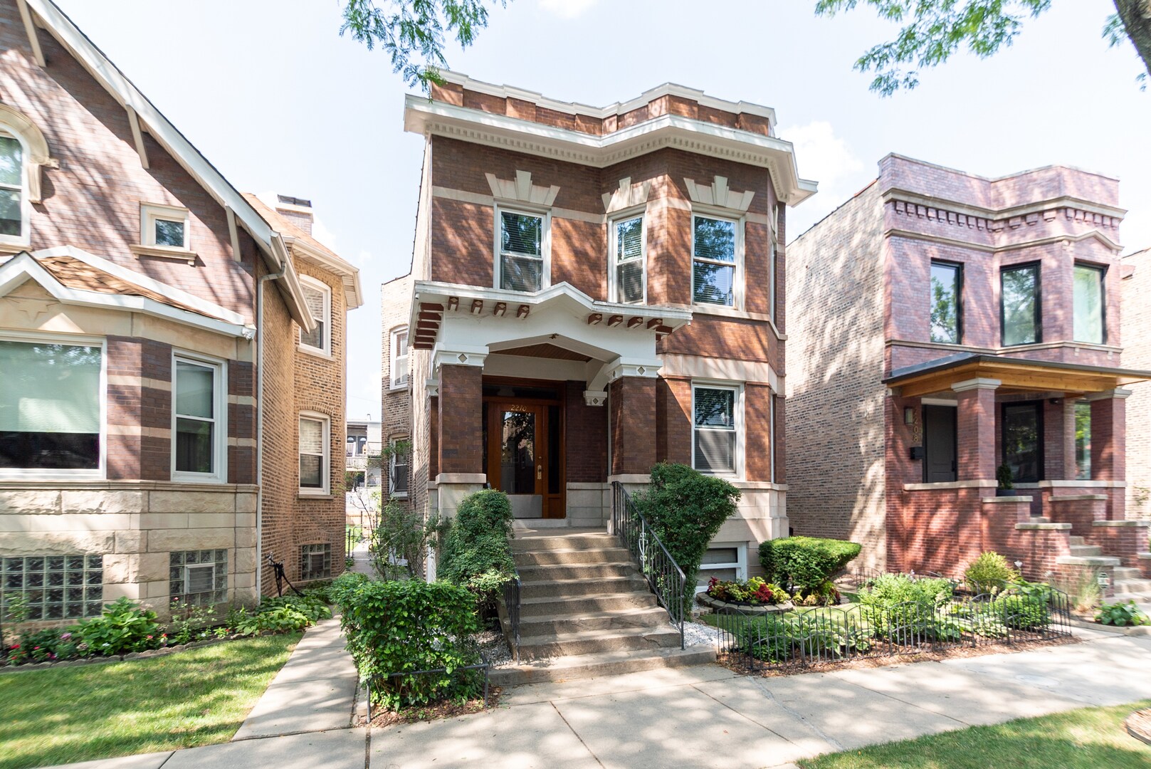 2210 W Walton St, Chicago, IL 60622 - House Rental in Chicago, IL ...