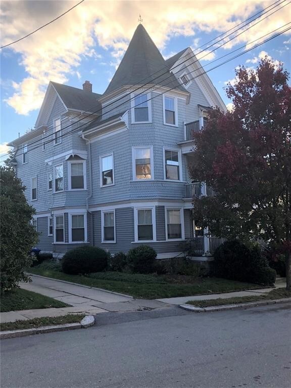 31 10th St Unit 2, Providence, RI 02906 - Room for Rent in Providence ...