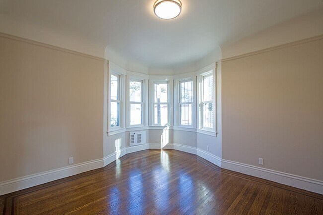 Beautiful Newly Remodeled 3BR/2BA with Gre... House | University of San ...