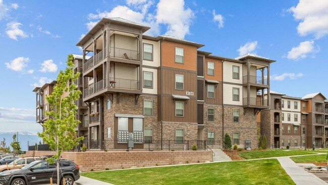 9170 Crowne Springs Vw Unit 9110-402.432244, Colorado Springs, CO 80924 ...