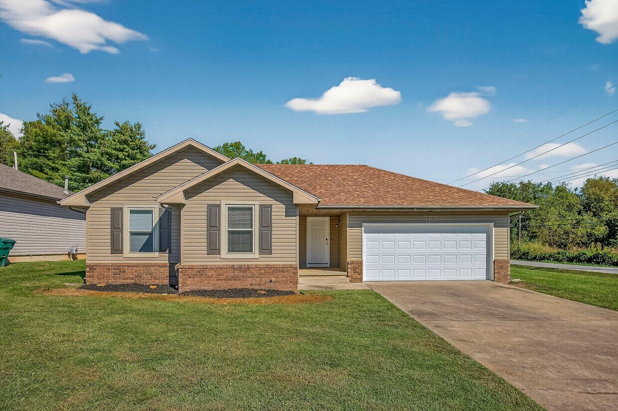 2215 W Roxbury St, Springfield, MO 65807 - Room for Rent in Springfield ...