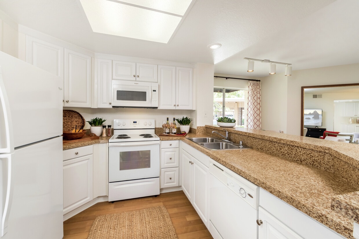 Stanford Court Apartments - 1100 Stanford Irvine, CA 92612 | Apartments.com