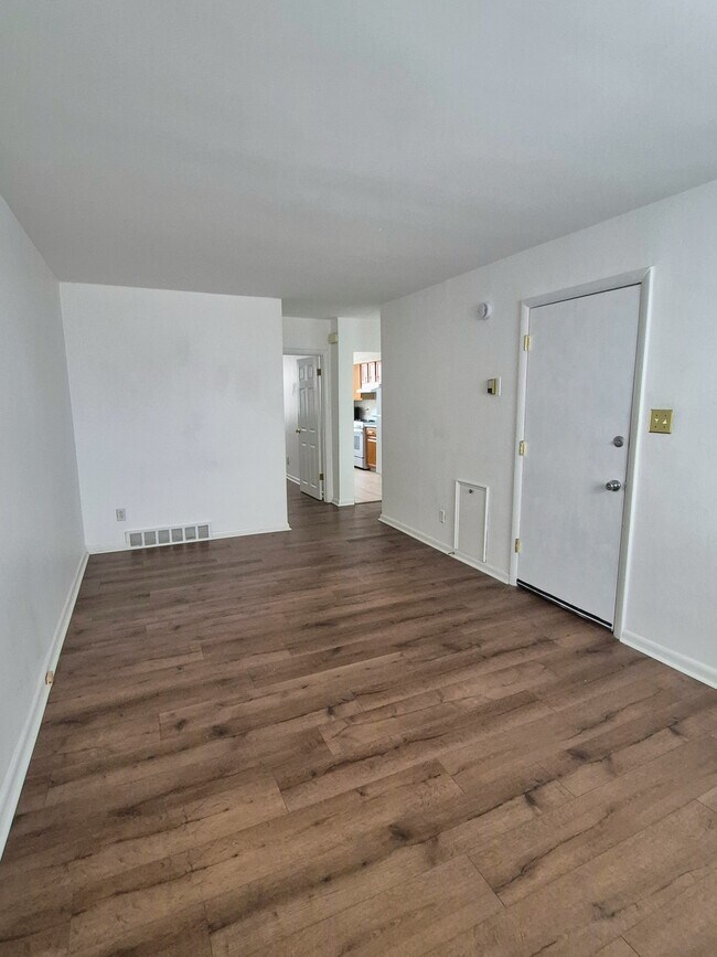 Oak Lane-East Oak Lane Apartments for Rent with a Yard - Philadelphia ...