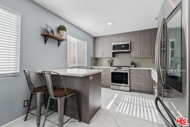 8024 Vía Pompeii, Burbank, CA 91504 - Condo for Rent in Burbank, CA ...