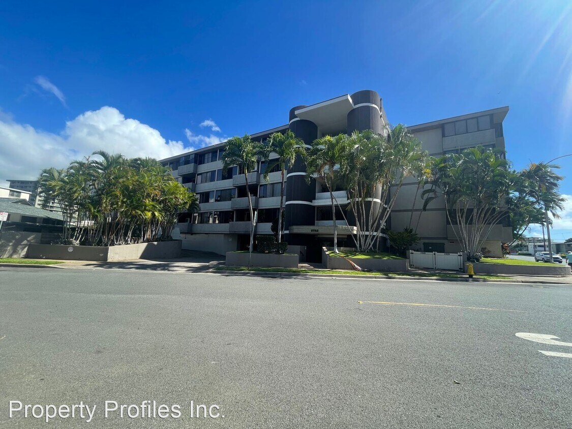 2752 Ka?aha St, Honolulu, HI 96826 - House Rental in Honolulu, HI ...
