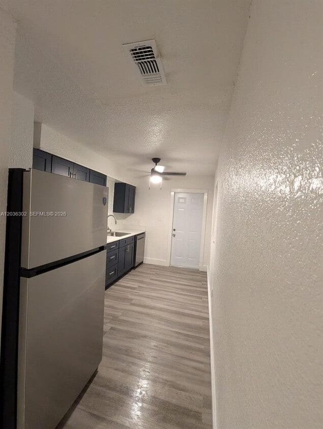 614 Pear St, Lakeland, FL 33815 - Room for Rent in Lakeland, FL ...