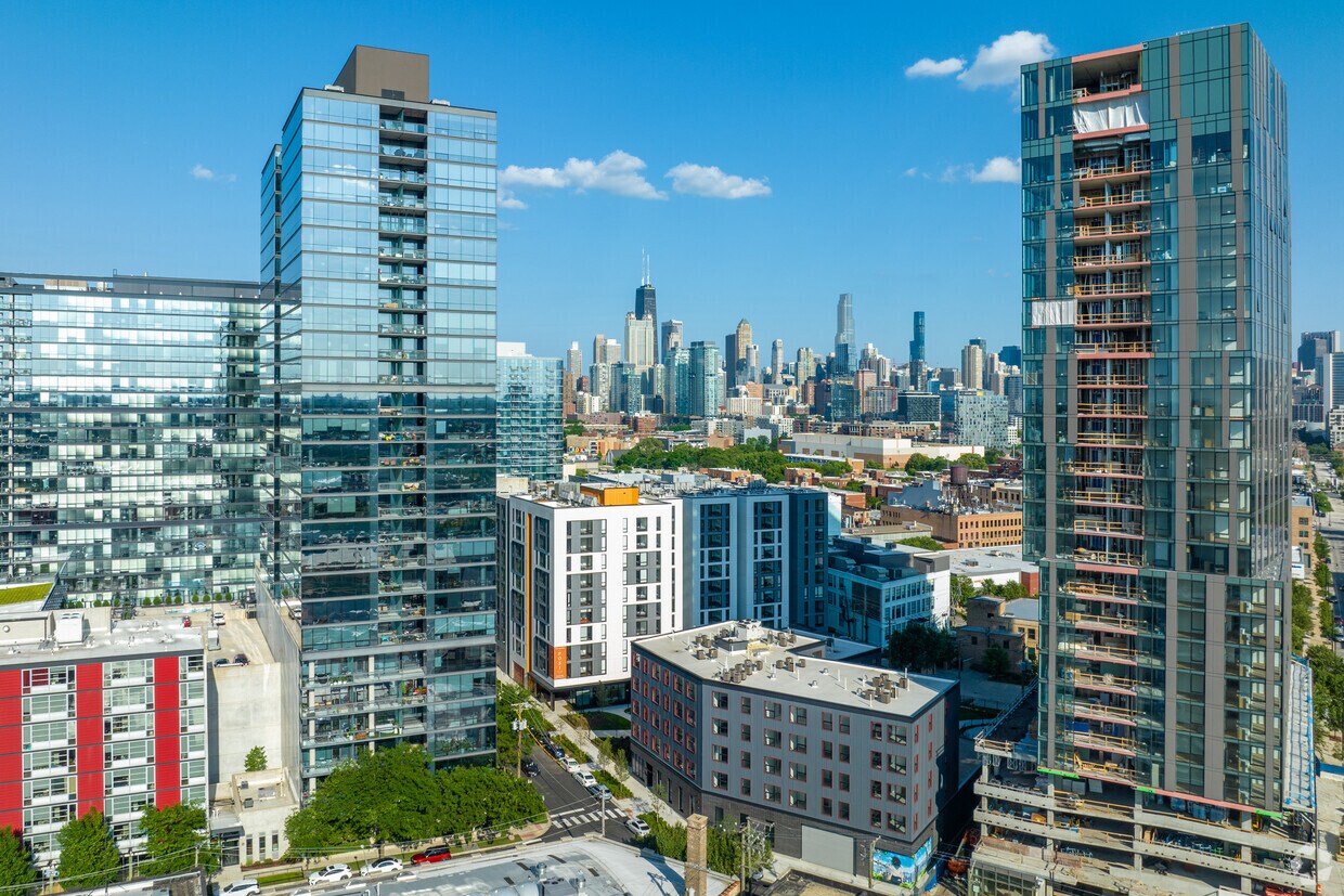 Post Chicago - 853 W Blackhawk St Chicago, IL 60642 | Apartments.com