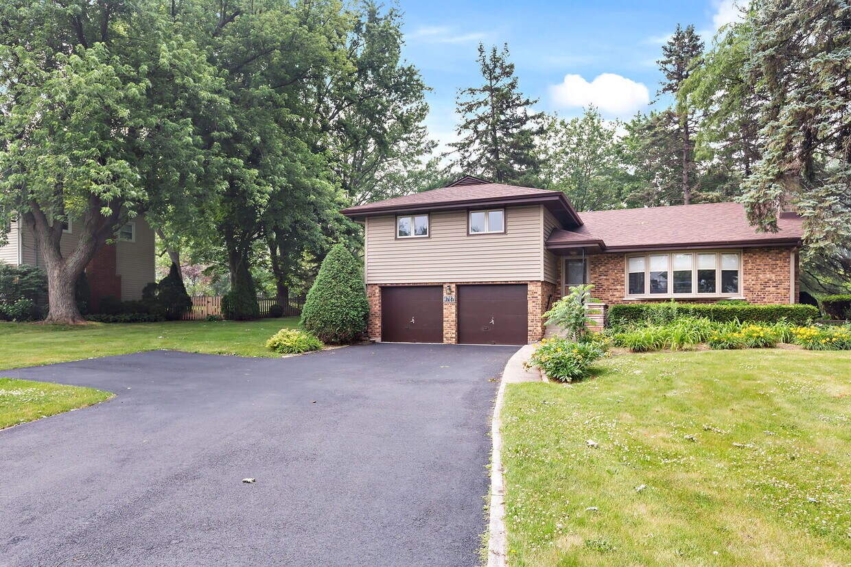 4787 Fairfax Ave, Palatine, IL 60067 - House Rental in Palatine, IL ...