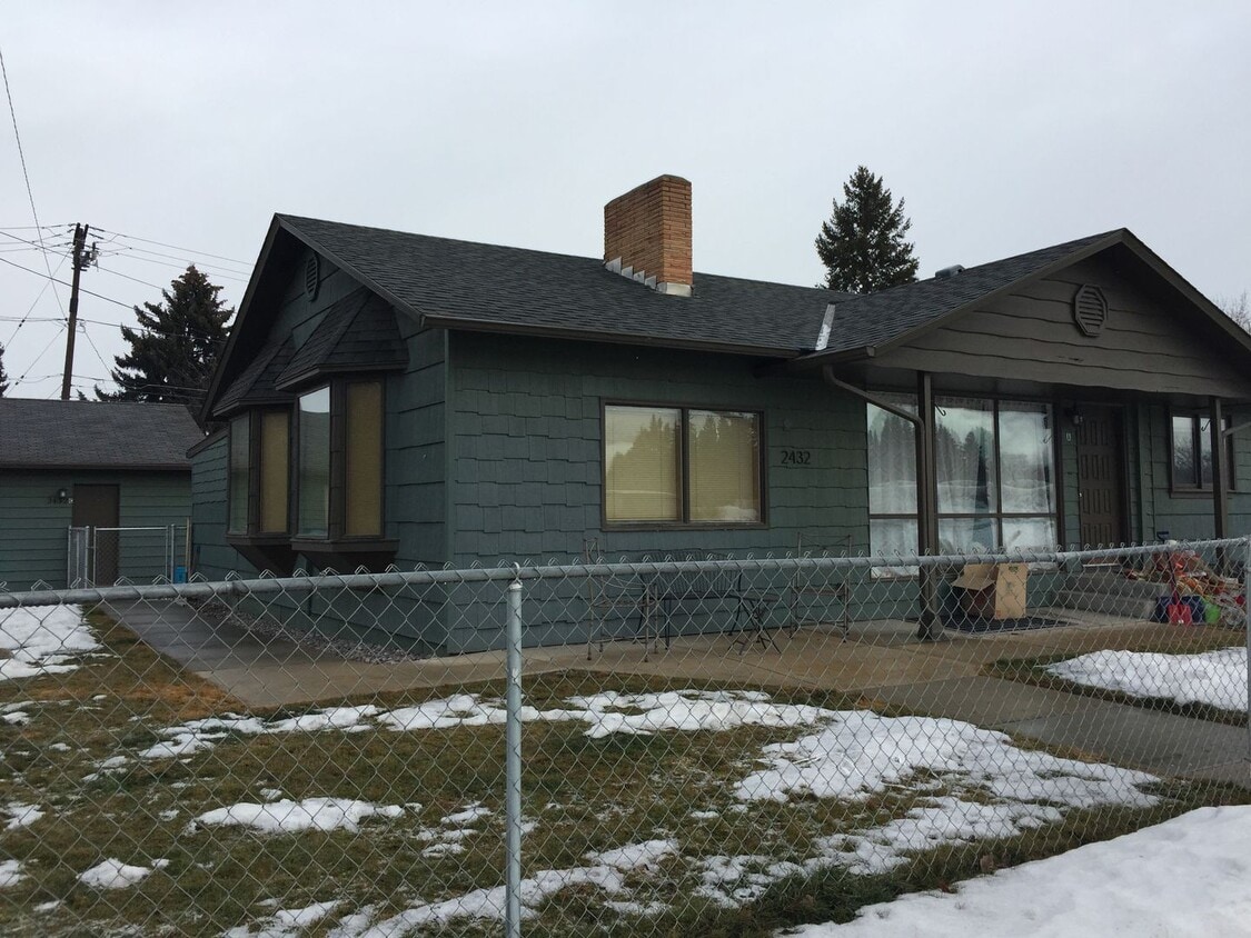 2432 S 5th St W Unit A, Missoula, MT 59801 - Room for Rent in Missoula ...