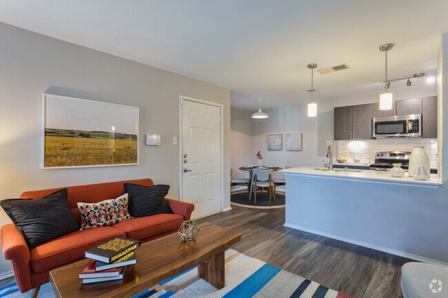 Keystone at Castle Hills Apartments - Carrollton, TX | Apartments.com