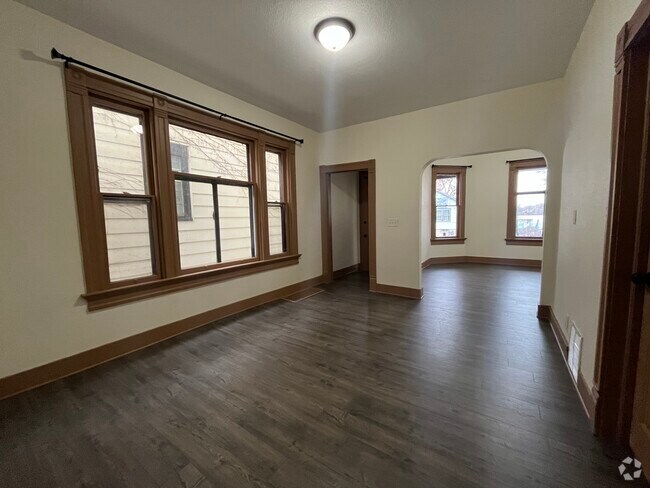 Midtown Milwaukee Short Term Apartments for Rent - Milwaukee, WI - 1 ...