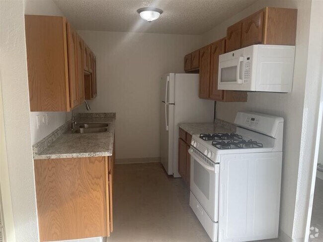 Sundale Apartments for Rent with a Walk-In Closet - Fremont, CA ...