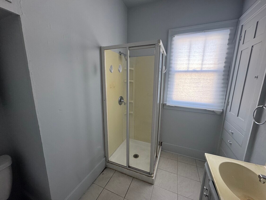 24 Bremer Ave, Danville, IL 61832 - House Rental in Danville, IL ...