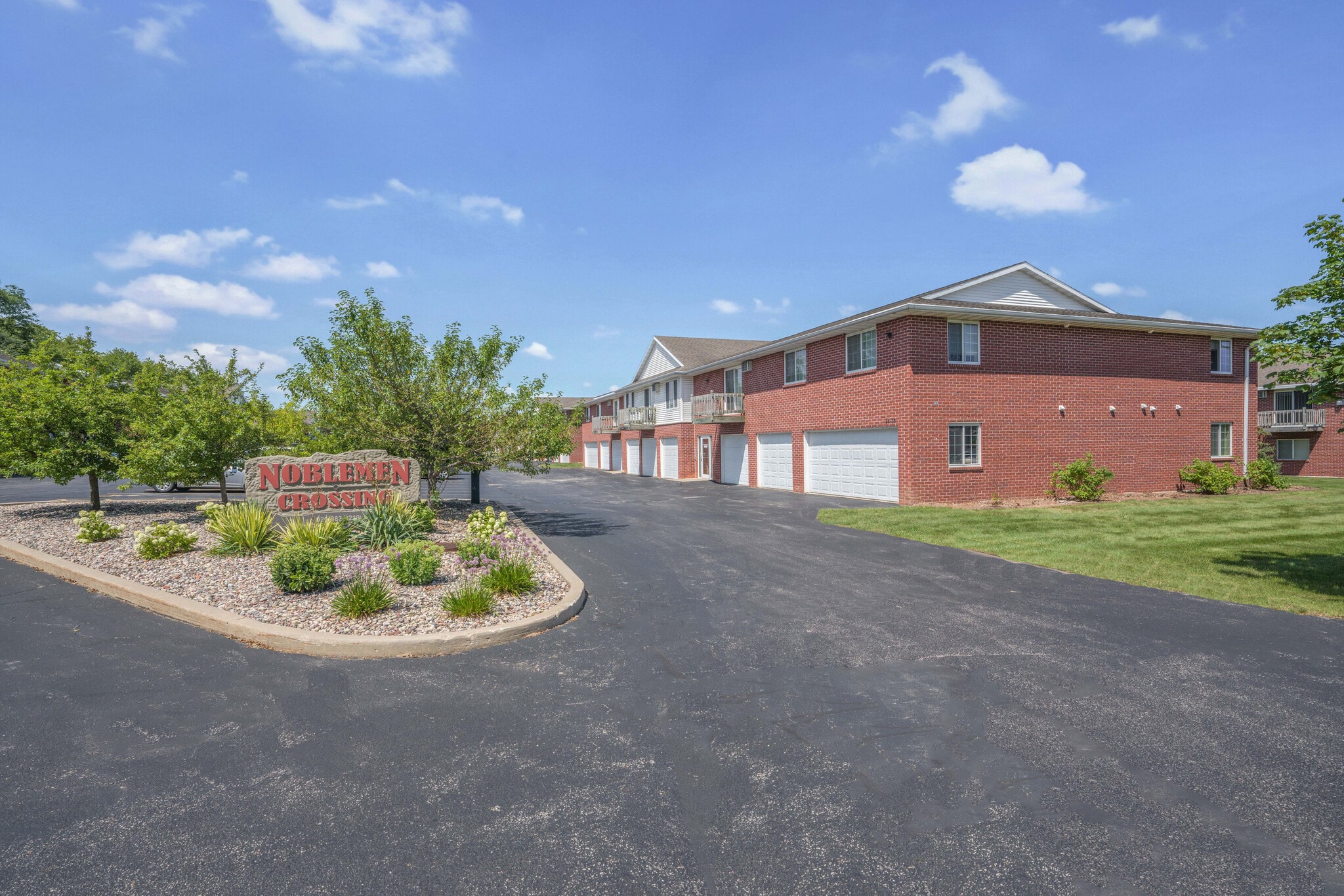 Noblemen Crossing - 1301 Rosehill Rd Little Chute, WI 54140 ...