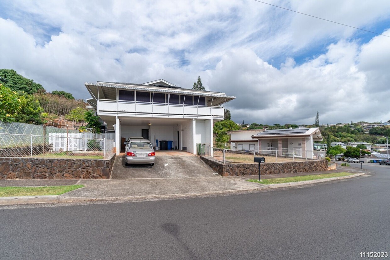 99-12 Kaamilo St, Aiea, HI 96701 - House Rental in Aiea, HI ...