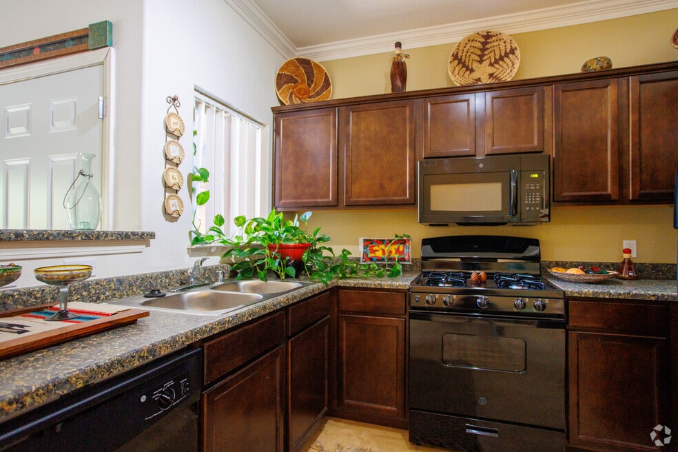 Apartments for Rent with a Walk-In Closet Near Riverfronte Estates Inc ...