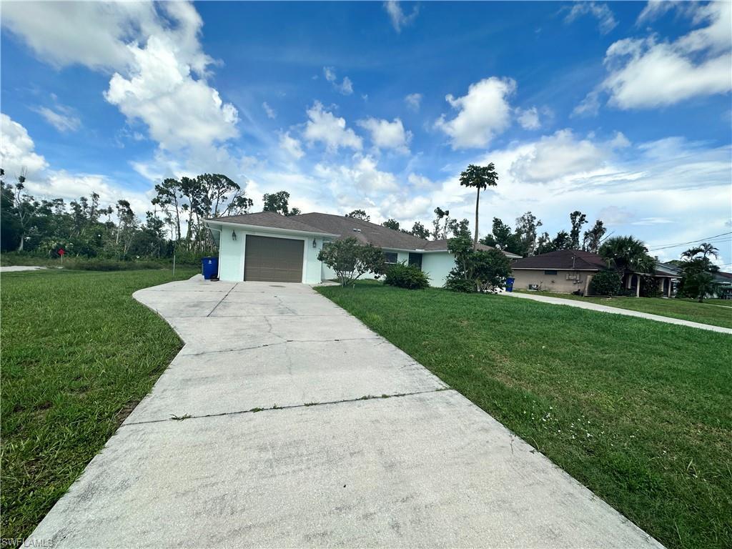 17391-17395 E Carnegie Cir, Fort Myers, FL 33967 - Townhome Rentals in ...
