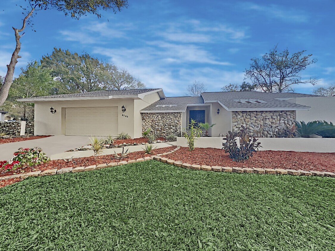 6745 Engle Lake Dr, Lakeland, FL 33813 | Apartments.com