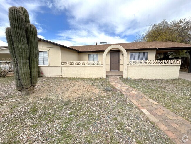 Paradise Valley Village West Apartments for Rent - Phoenix, AZ - 2 ...