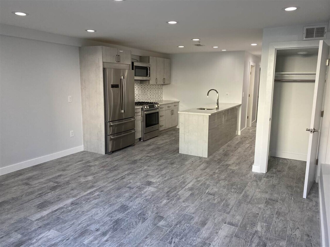 355 5Th St, Jersey City, NJ 07302 - House Rental in Jersey City, NJ ...