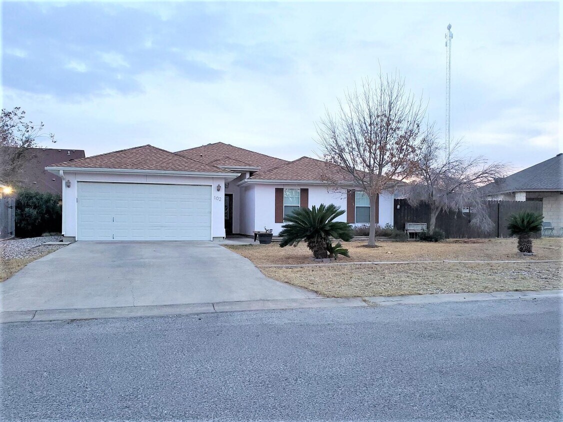 102 Spike Run, Del Rio, TX 78840 - House Rental in Del Rio, TX ...