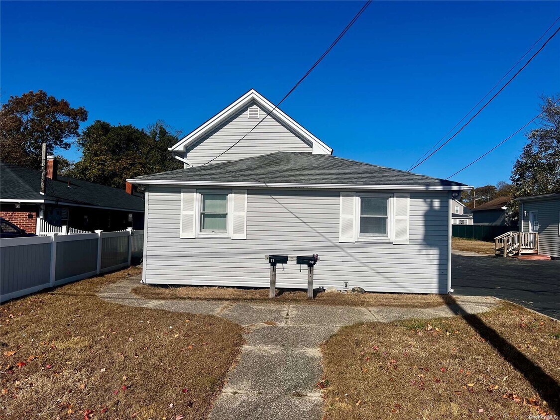 71 Lake St Unit 71, Patchogue, NY 11772 - Room for Rent in Patchogue ...