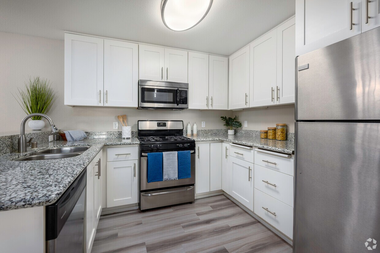 The Oaks at Hackberry - 4950 Hackberry Ln Sacramento, CA 95841 ...