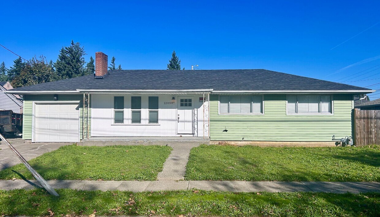 12059 SE Main St, Portland, OR 97216 - House Rental in Portland, OR ...